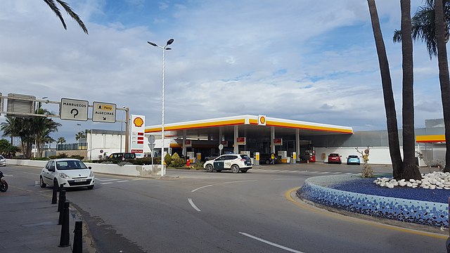 Cheap fuel: Number of automated fuel stations in Spain offering lower ...