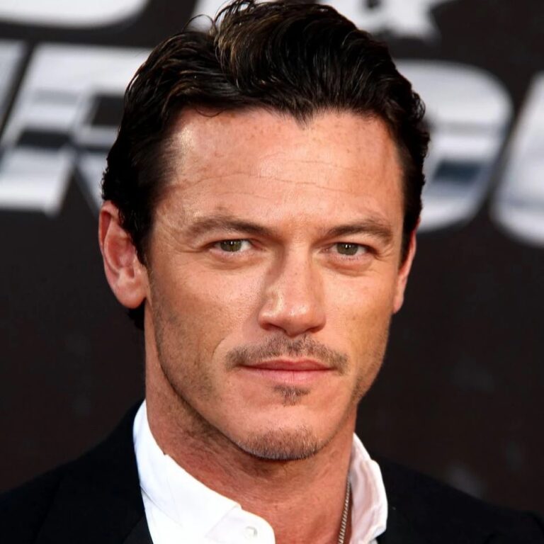 Welsh Born Actors 60 Photos - Moonagedaydream.film