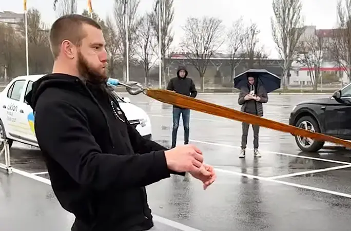 Ukrainian strongman breaks records « Euro Weekly News
