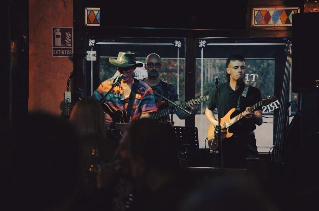 Sunday sessions at The Irish Tavern « Euro Weekly News