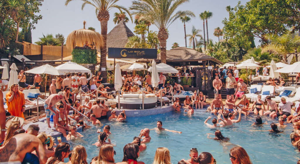 Le Bleu Pool Parties « Euro Weekly News