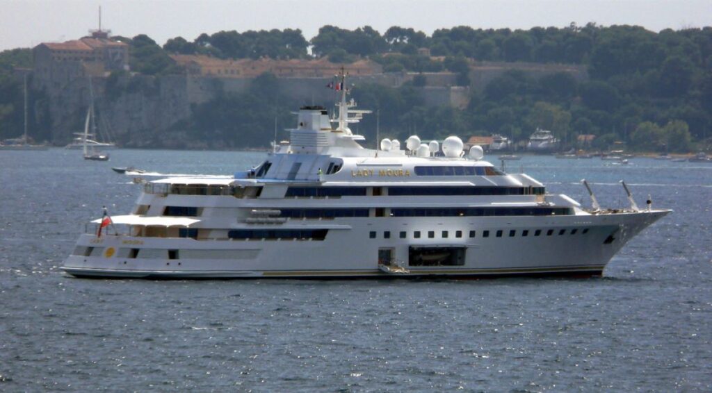Luxurious yacht, Lady Moura, spotted in Banus « Euro Weekly News