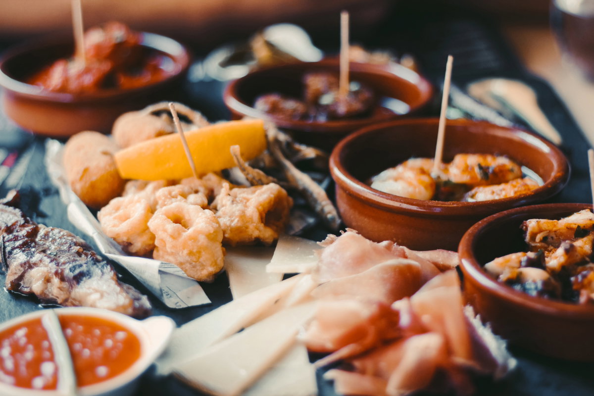 Tapas Alley: Calle de Santo Domingo « Euro Weekly News