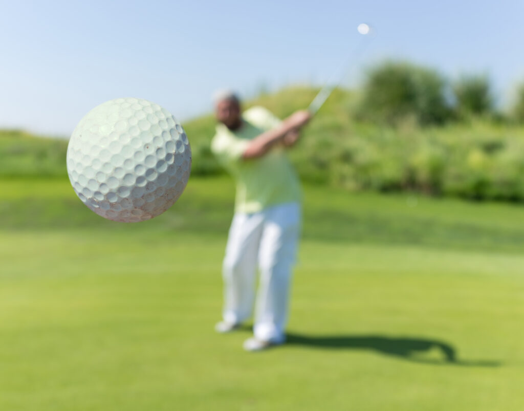 Raining golf balls: Golf course ordered to shield homes « Euro Weekly News