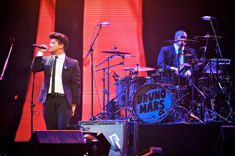 with Bruno Mars and Shania Twain tribute Mijas « Euro Weekly News