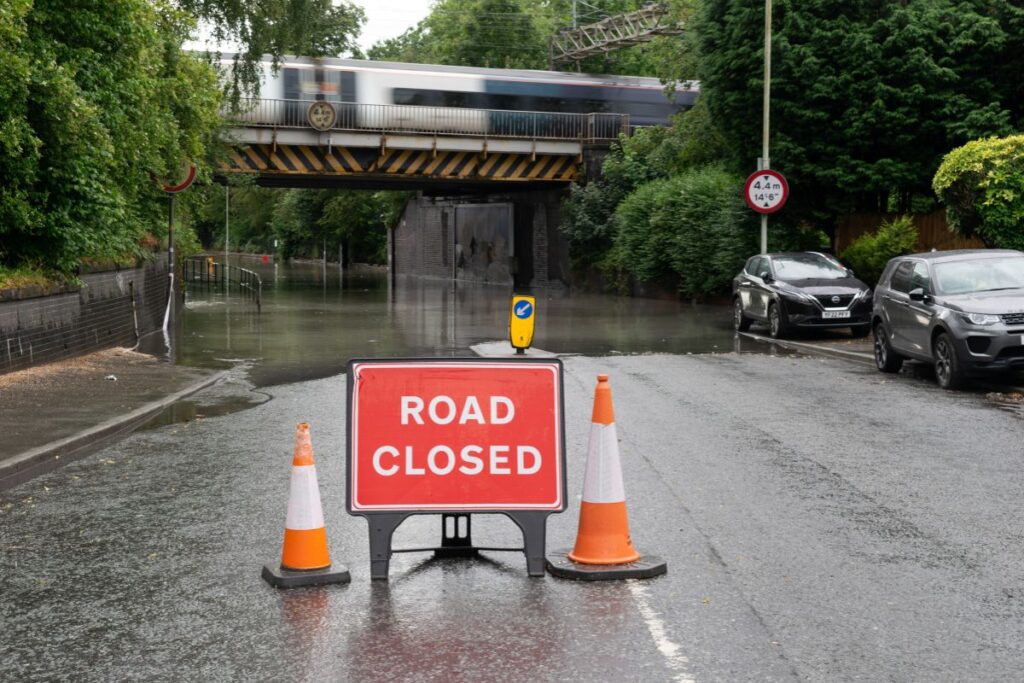 Flooding causes evacuations: Manchester « Euro Weekly News