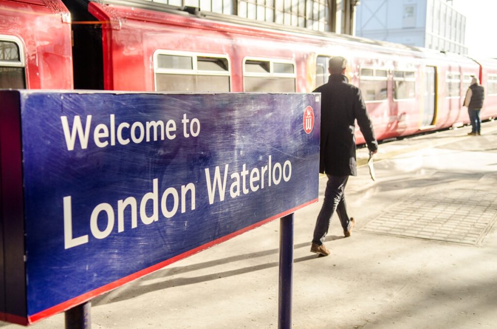 Small fire at London Waterloo causes chaos « Euro Weekly News