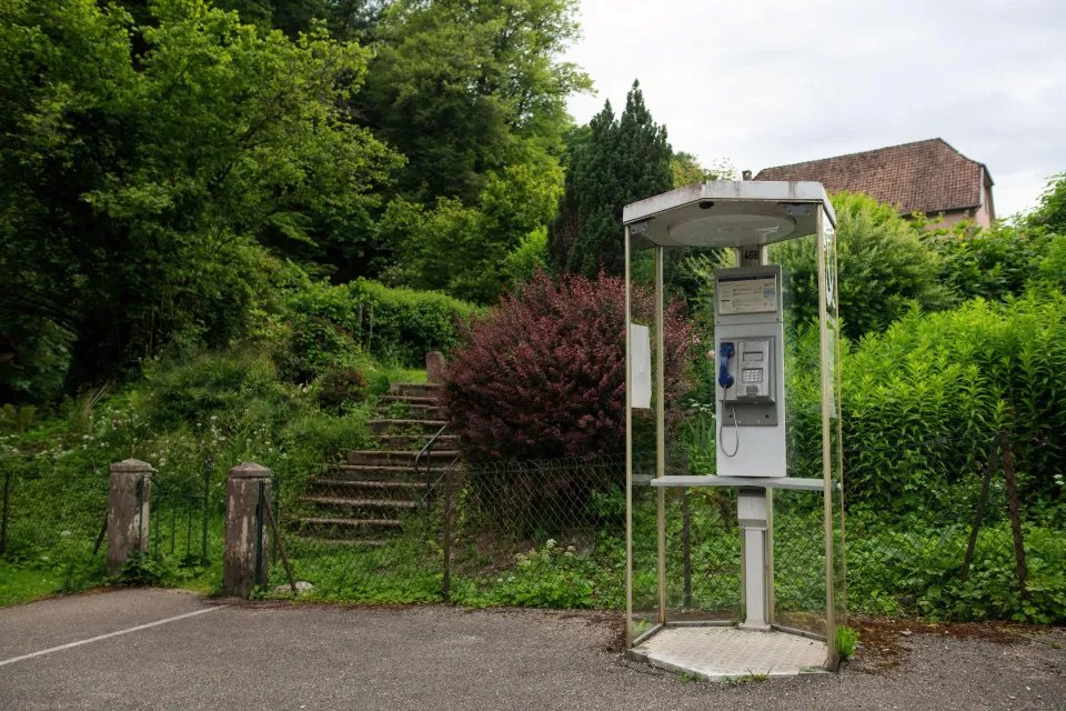 The last telephone box in France still ringing « Euro Weekly News