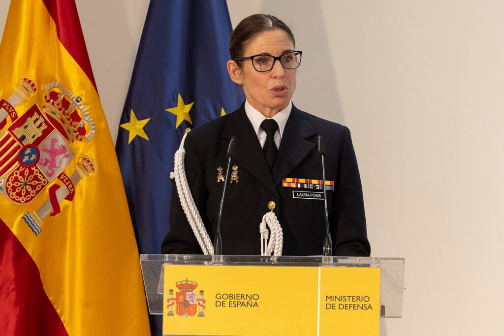 Laura Pons: Trailblazing navy diver « Euro Weekly News