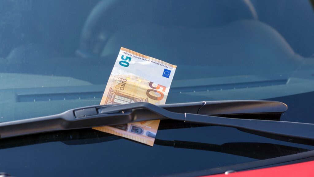 Watch out for this sneaky ’50 euro scam’ « Euro Weekly News
