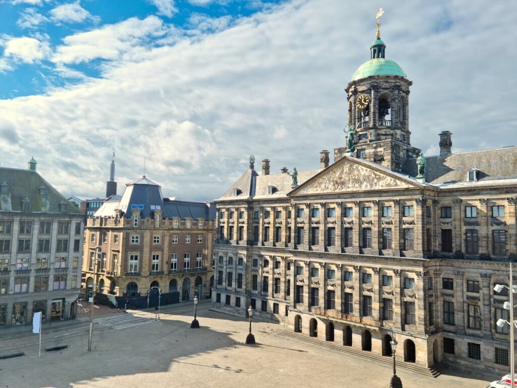 Knife attack near Amsterdam’s Dam Square « Euro Weekly News