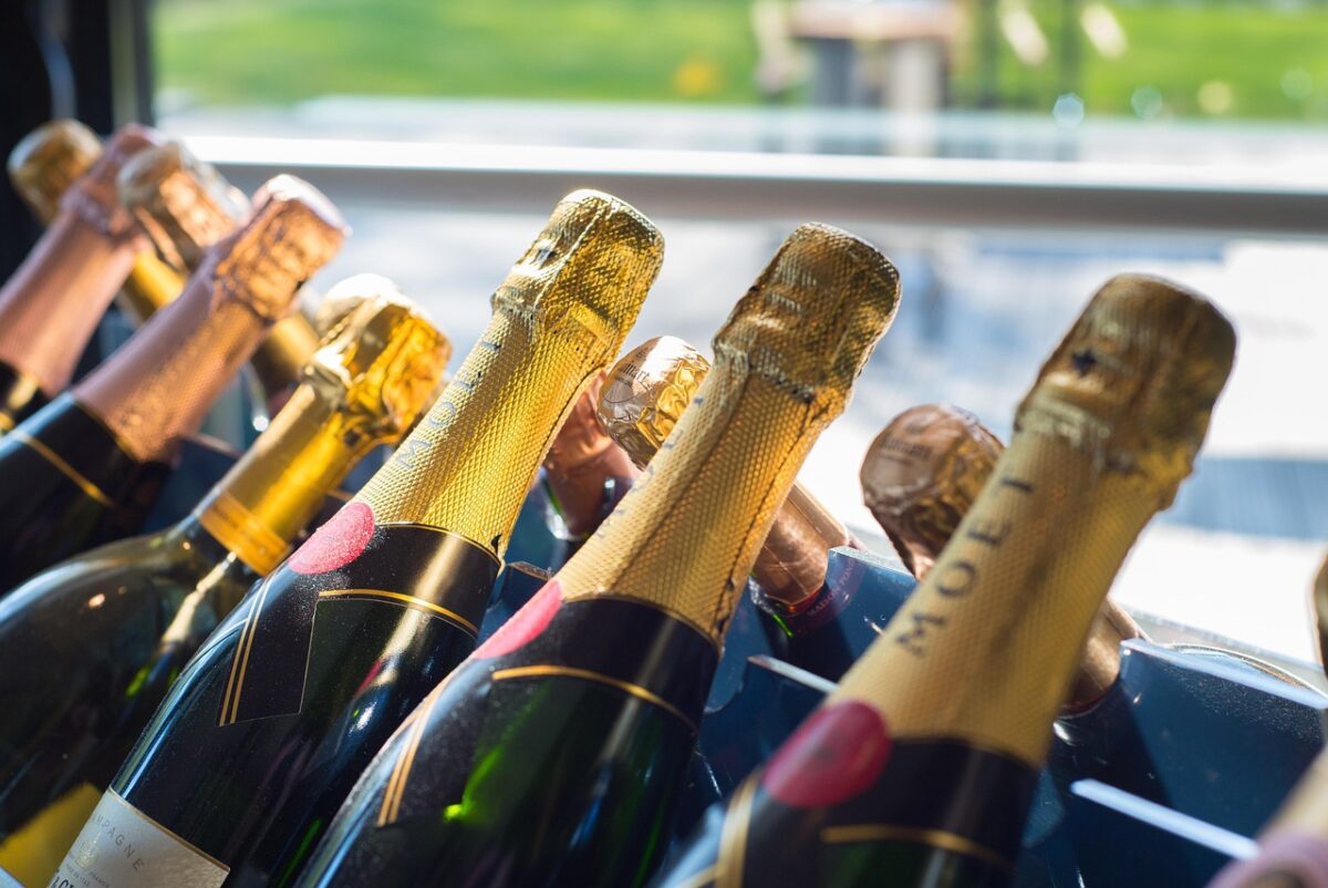 Champagne faces 200% trade tariff with the US « Euro Weekly News