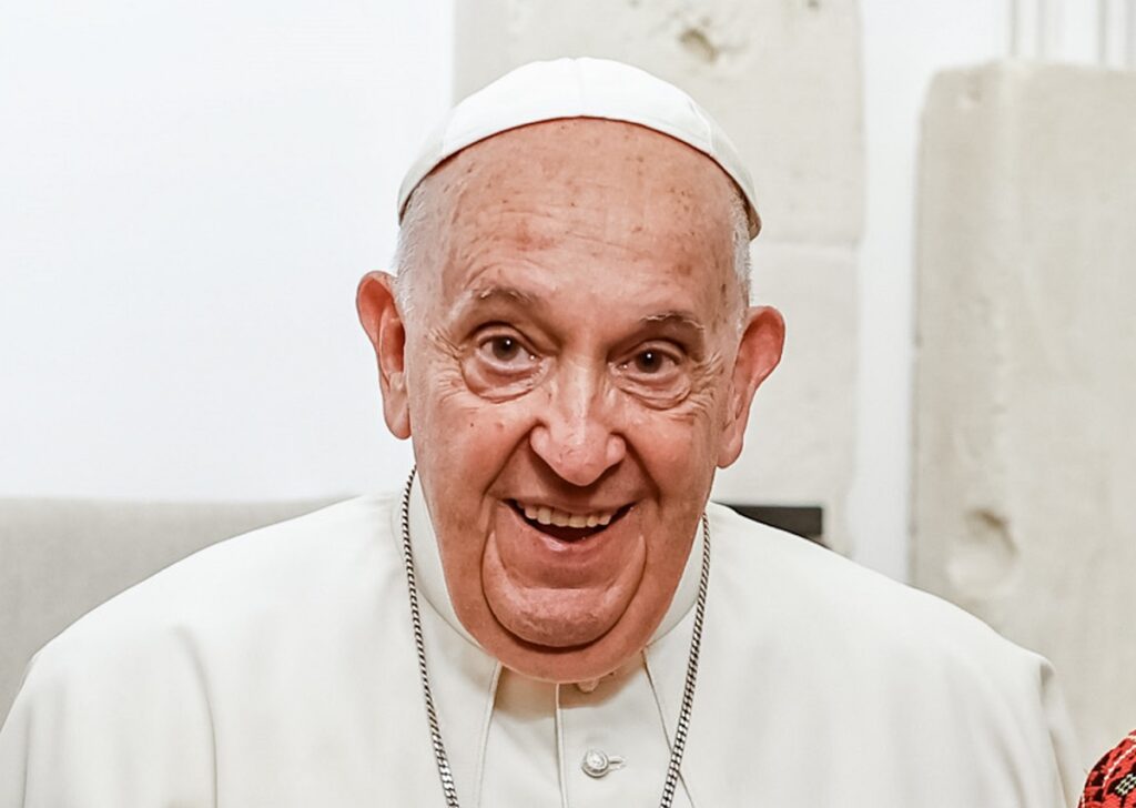 The Pope sends message in Spanish from hospital « Euro Weekly News