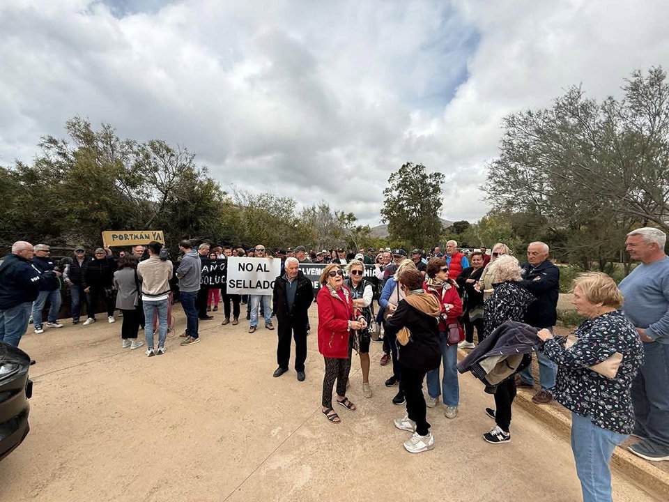Portmán protest government plan to seal off bay « Euro Weekly News