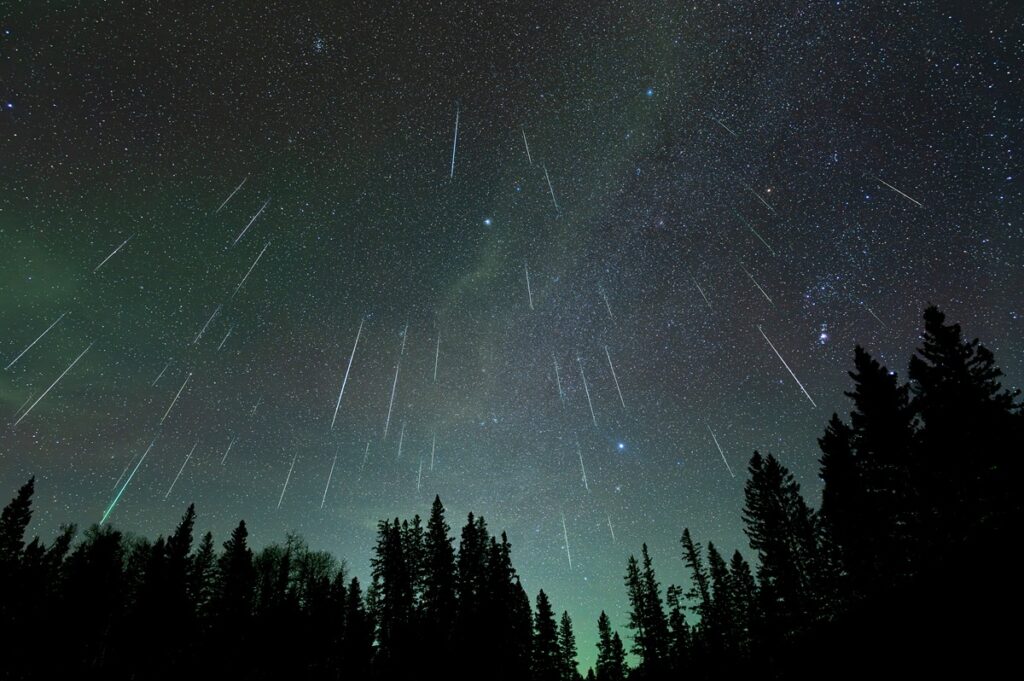 April Sky Guide: The Lyrid Meteor Shower « Euro Weekly News