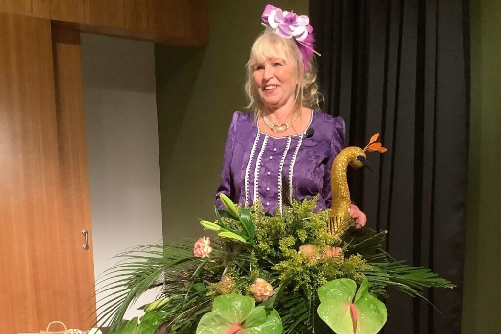 ‘Seven Year Itch’ floral demonstration « Euro Weekly News