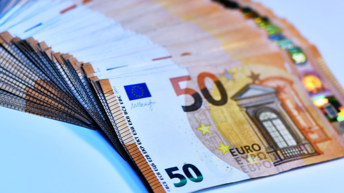 Worst places to hide cash at home « Euro Weekly News