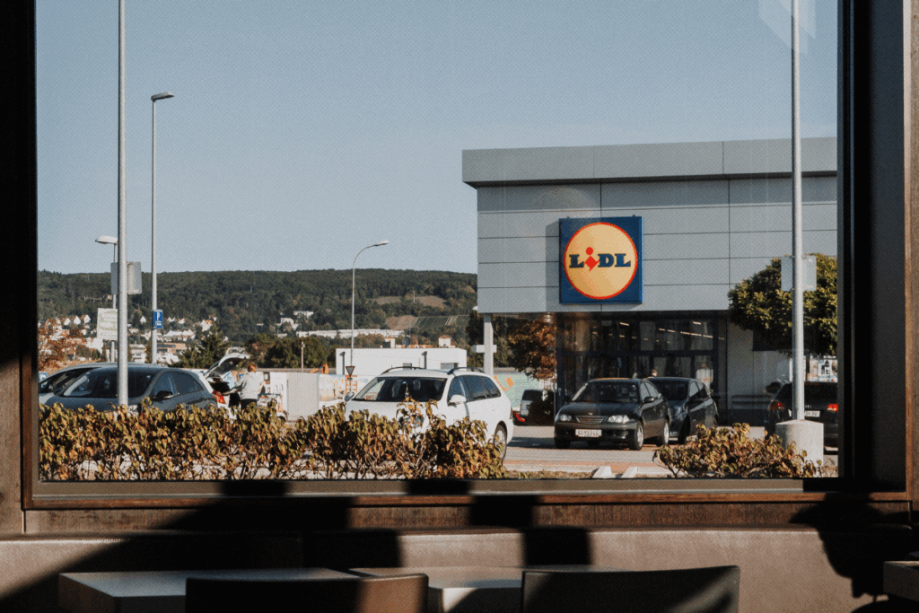 Lidl’s Genius €15 UV Lamp Is Sweeping Spain « Euro Weekly News