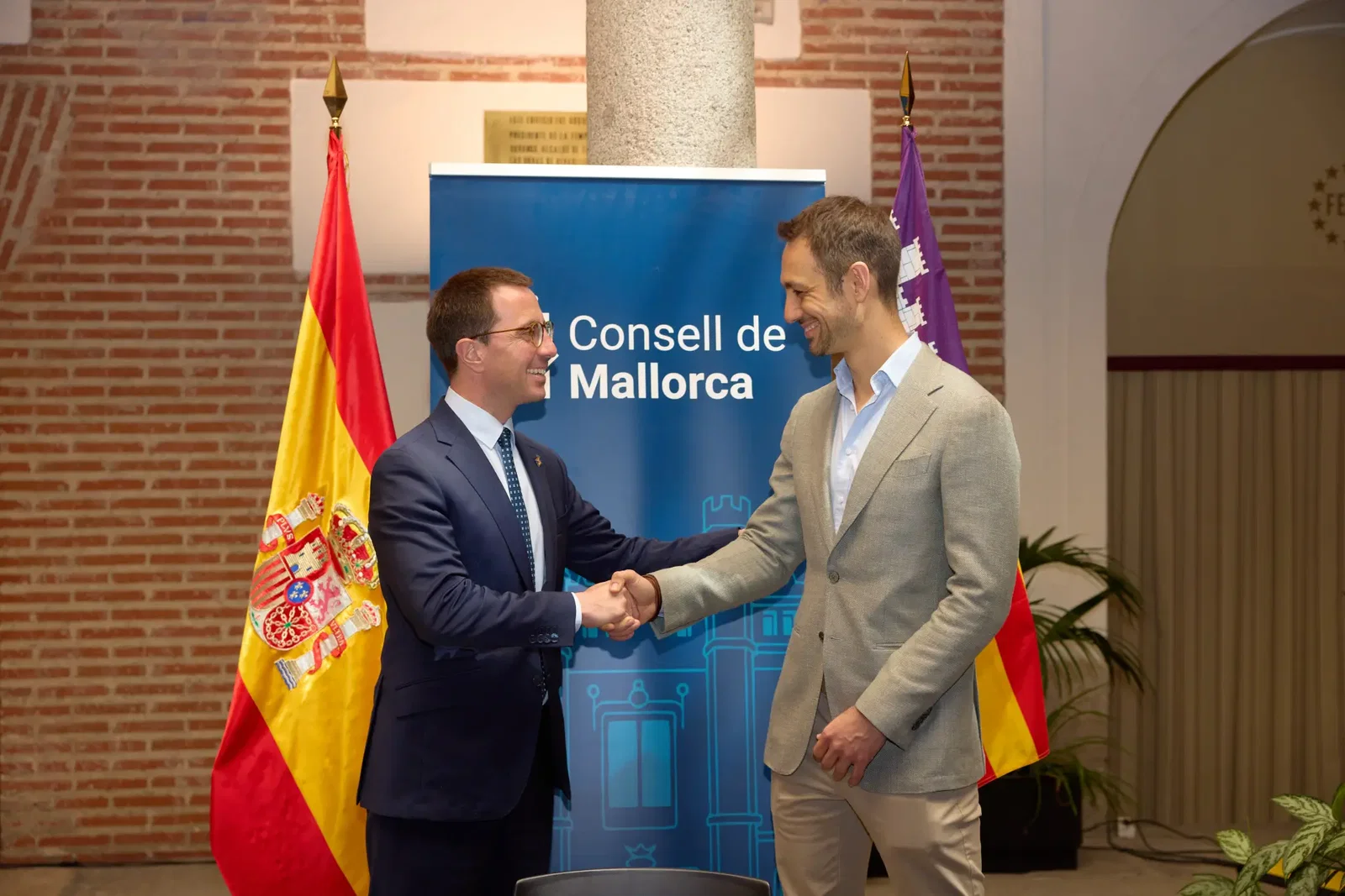 The Mallorca and Airbnb short-term rental listing agreement starts June ...