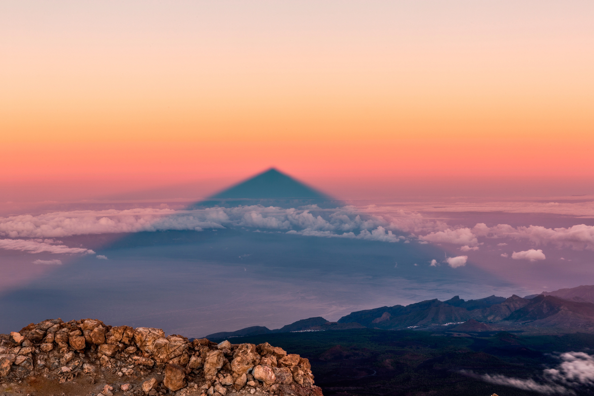 Spain’s most iconic volcano is waking up « Euro Weekly News
