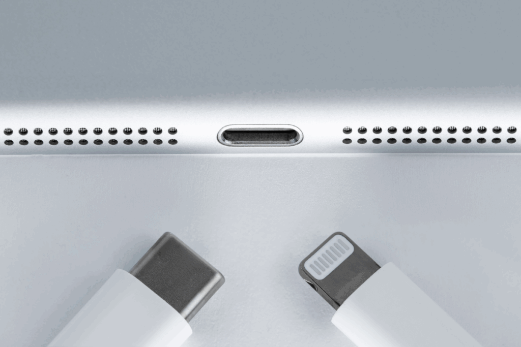 Can one iPhone charge another? The truth « Euro Weekly News
