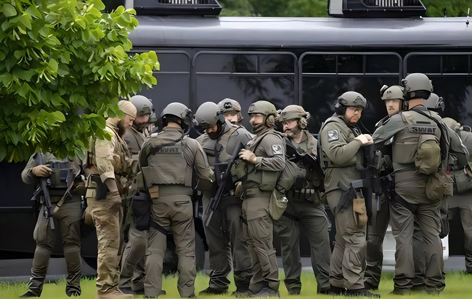 US gunman dressed as police in squad car kills a lawmaker, injures ...