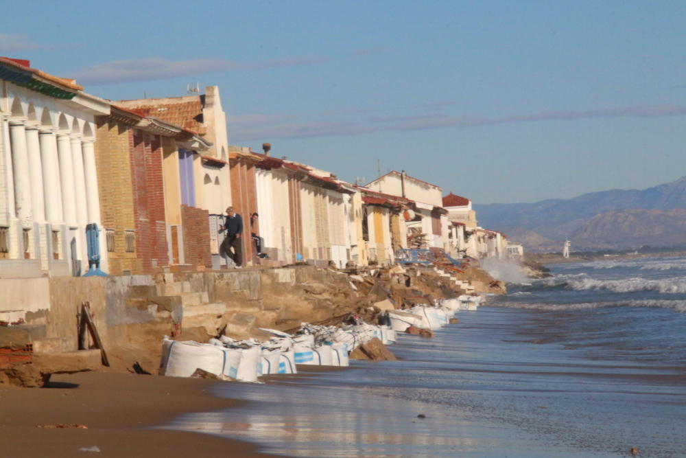 Babilonia Beach demolition underway « Euro Weekly News