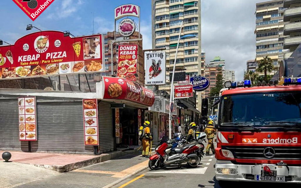 Benidorm firefighters tackle supermarket fire « Euro Weekly News