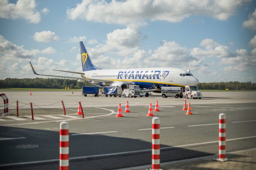 Bonus to catch passengers with oversized bags « Euro Weekly News