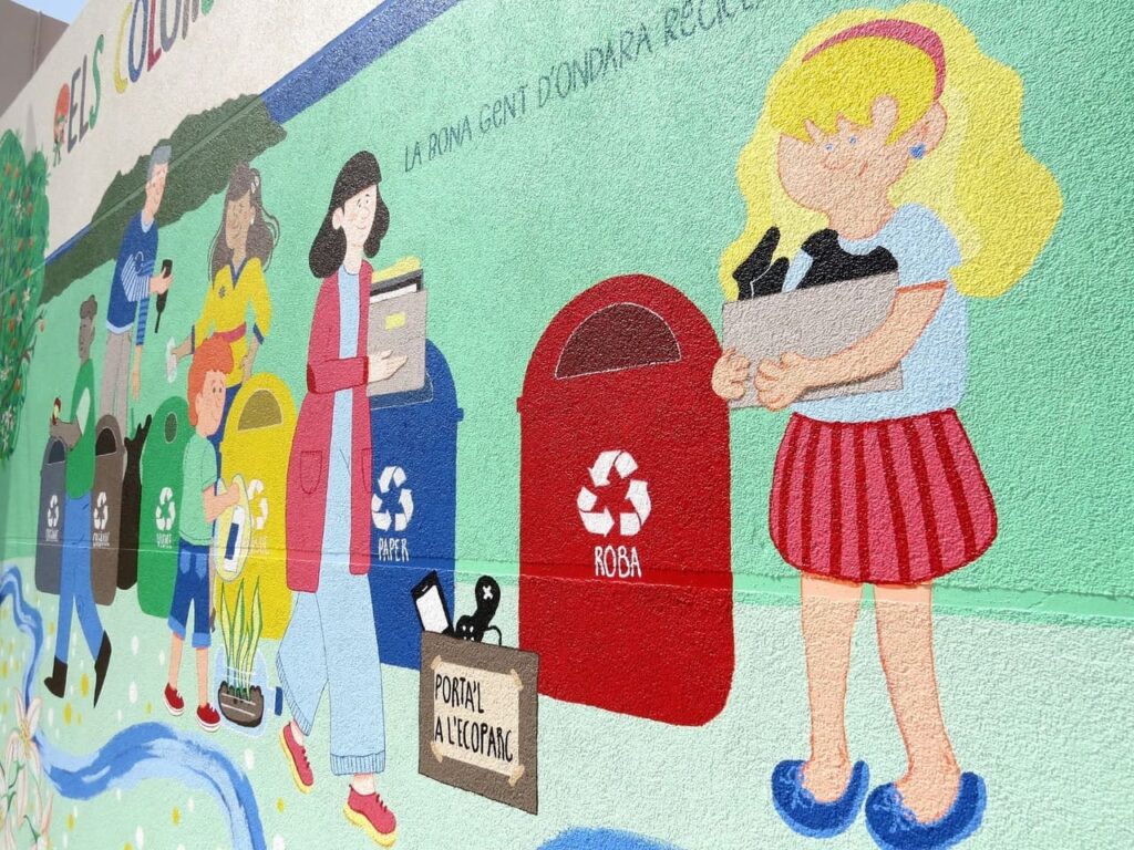 A mural to teach recycling « Euro Weekly News
