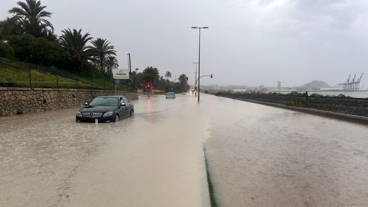 Storm ‘Alice’ triggers red alert in Alicante Province « Euro Weekly News