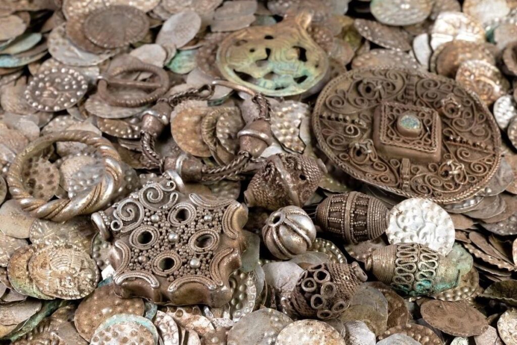 Worm hunter discovers medieval hoard « Euro Weekly News