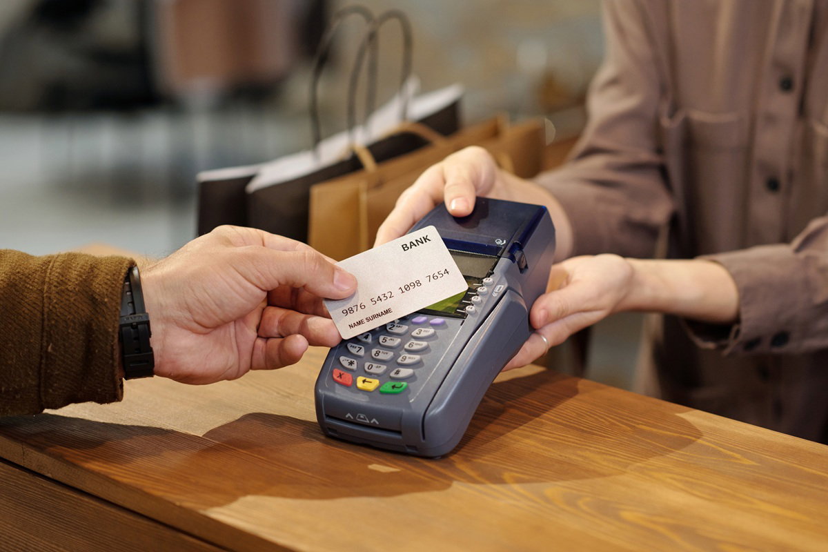 Spain to monitor card payments over €25,000 « Euro Weekly News