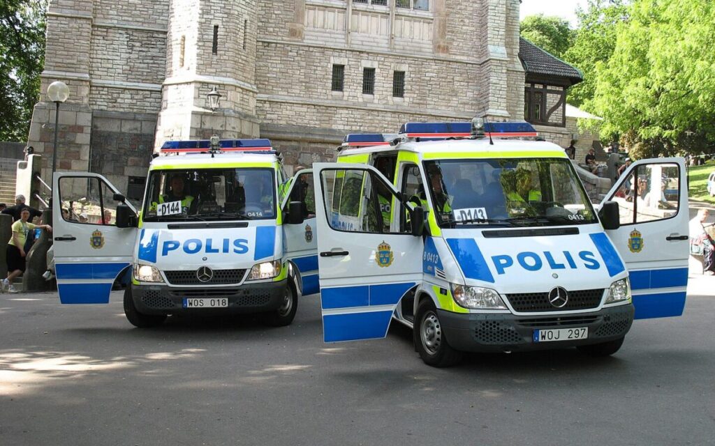 Swedes lower criminal age to 13 amid crimewave « Euro Weekly News