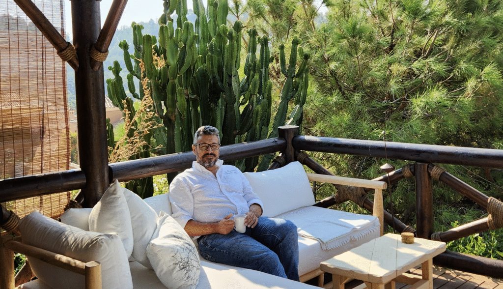 Cosy up for winter under a Cape Reed thatch roof « Euro Weekly News