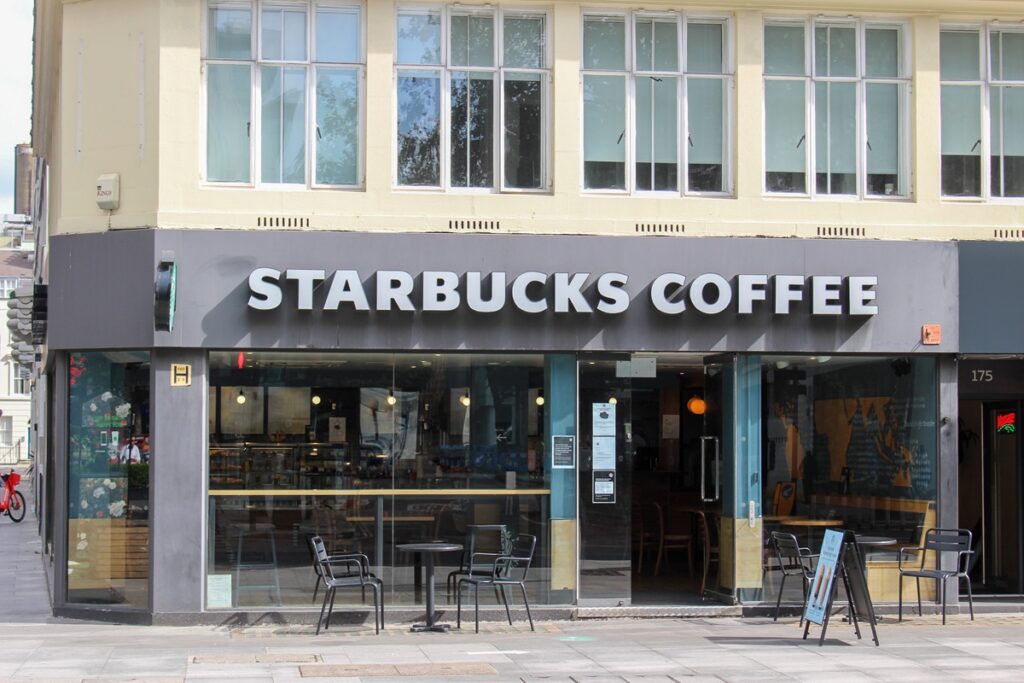 Starbucks cuts UK stores, expands in Spain « Euro Weekly News