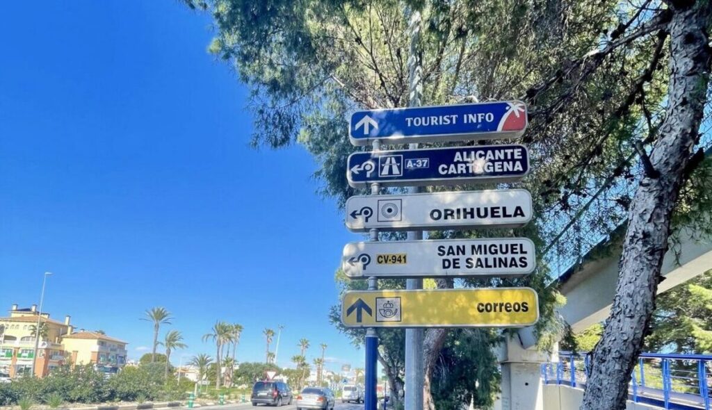 Orihuela Costa awarded new tourist signage contract « Euro Weekly News