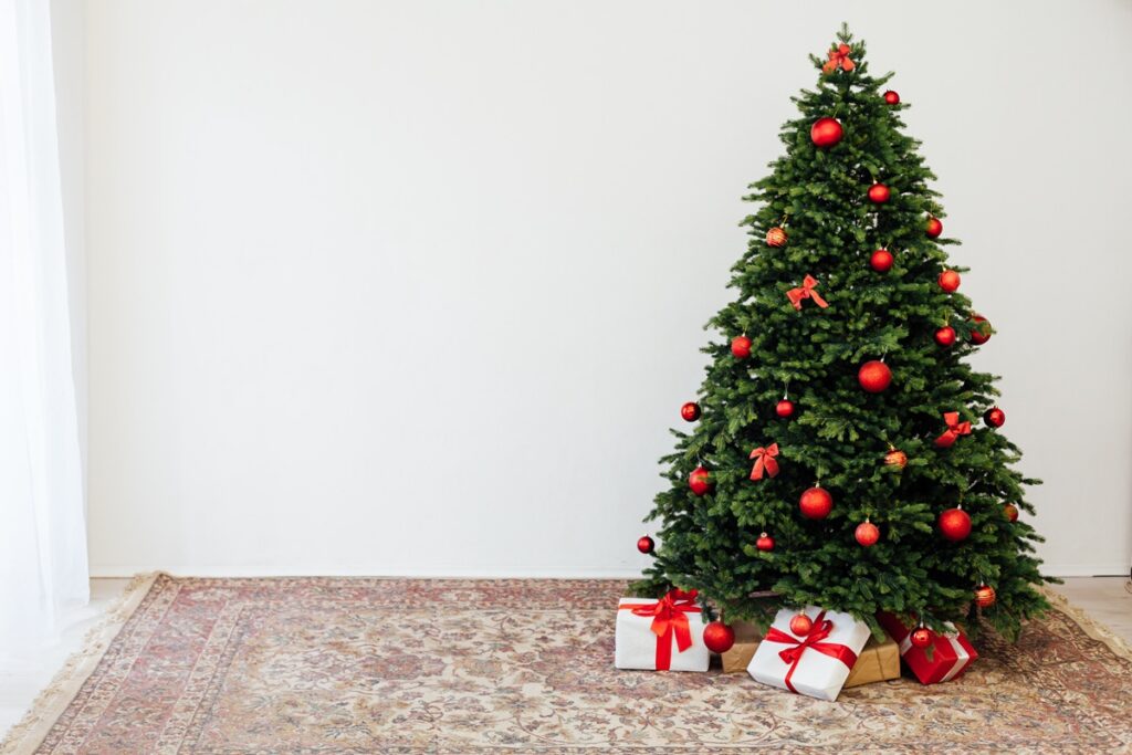 Christmas Tree Decor Trend « Euro Weekly News