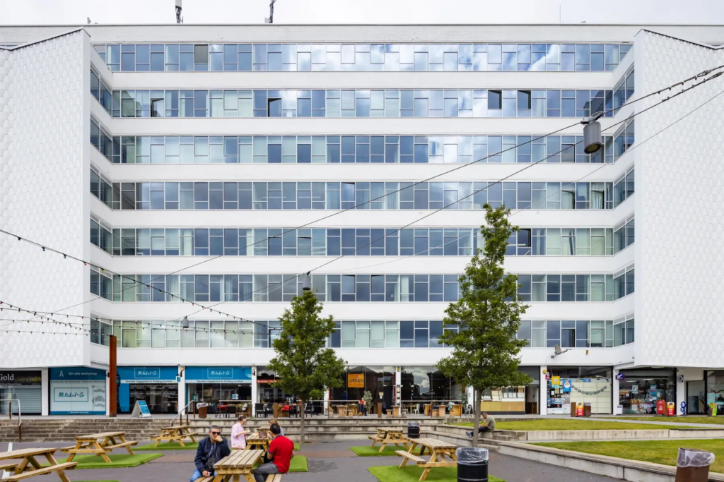 Future-focused aluminium doors & windows for commercial projects