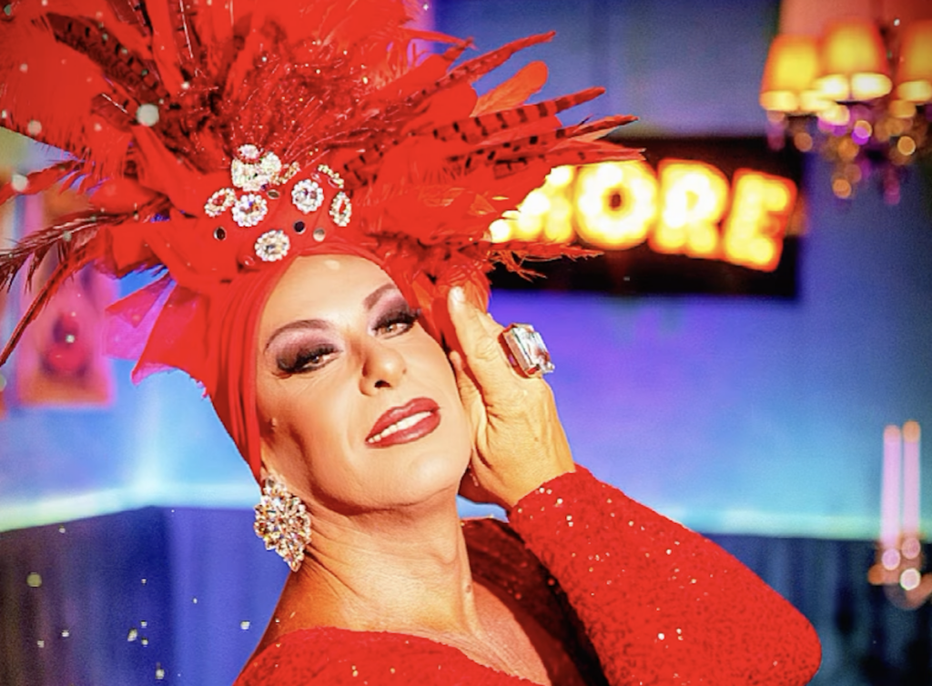 Drag and comedy take centre stage at Elche cabaret « Euro Weekly News