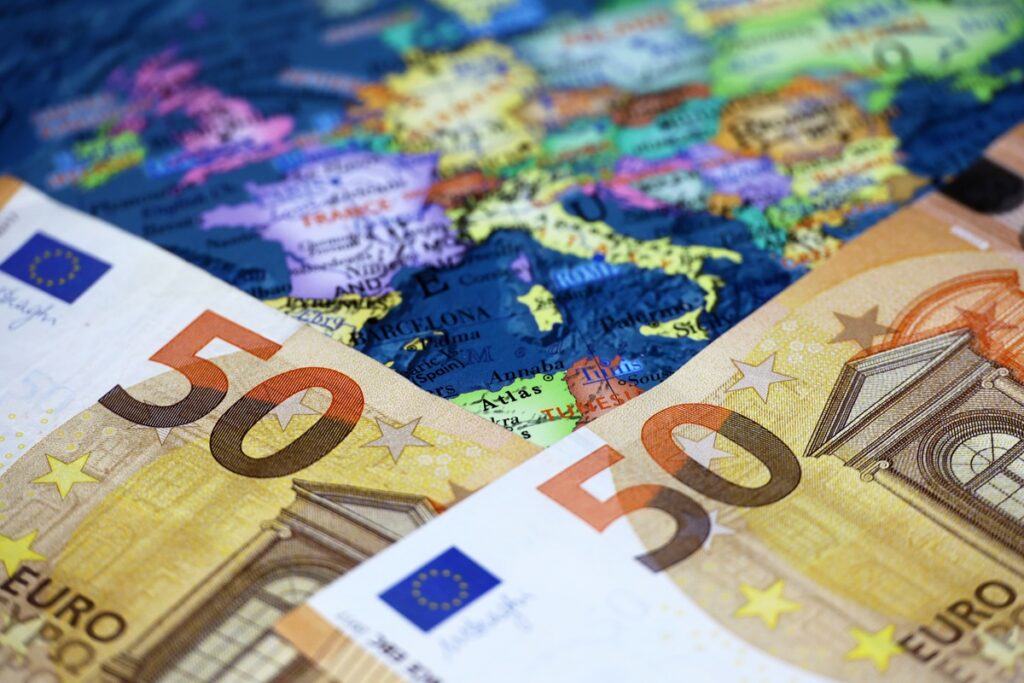Banks warn clients in France « Euro Weekly News