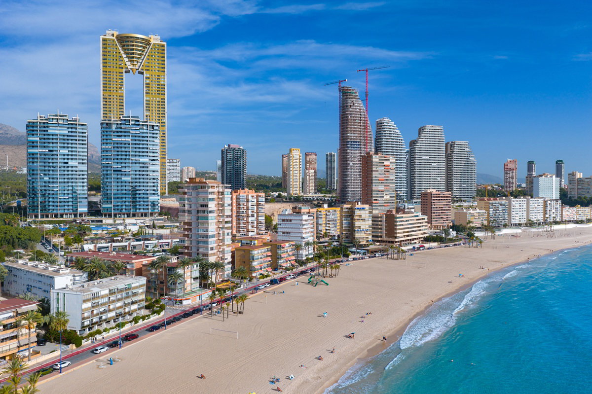 Costa Blanca Living: Alicante vs Benidorm « Euro Weekly News