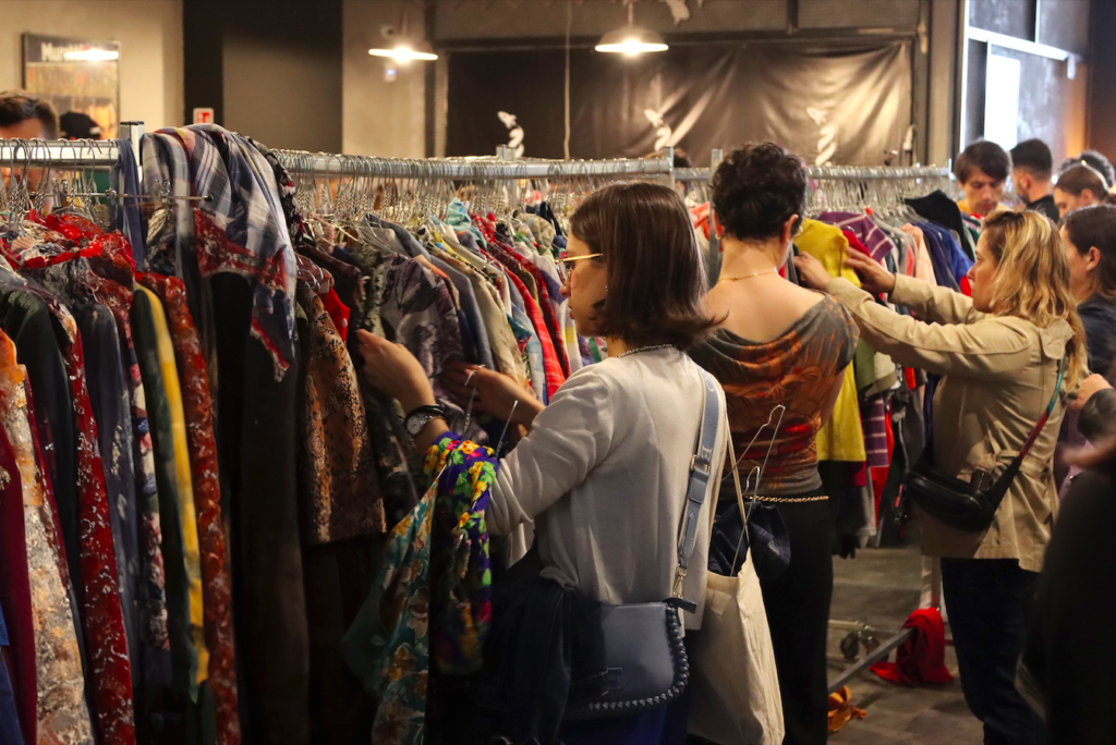 Spain joins Europe’s second-hand trend: 3 in 4 adults buy used goods ...