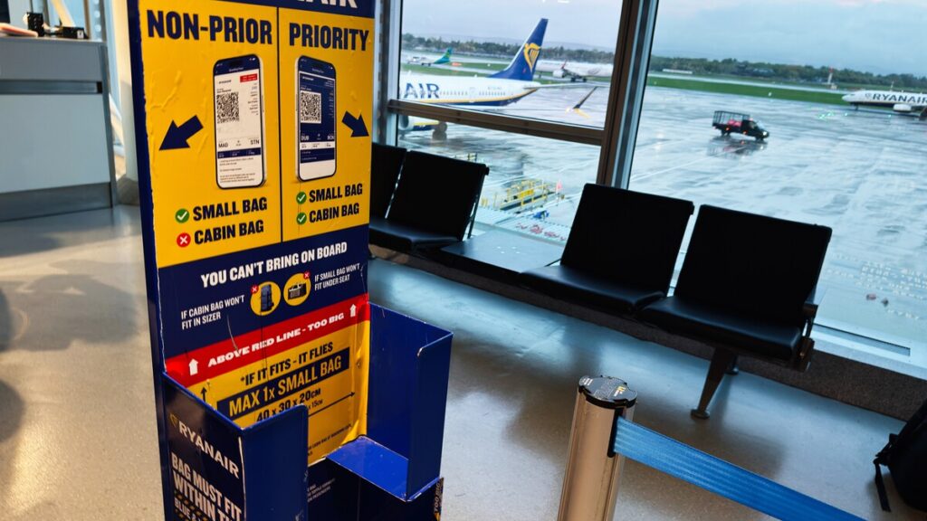 Ryanair bag rules 2026: The common packing hacks that will cost you €70 ...