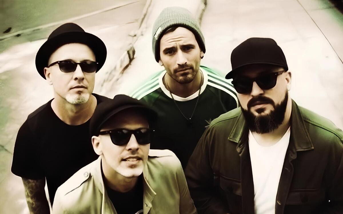 Rabbit Holes return to rock Louie Louie « Euro Weekly News