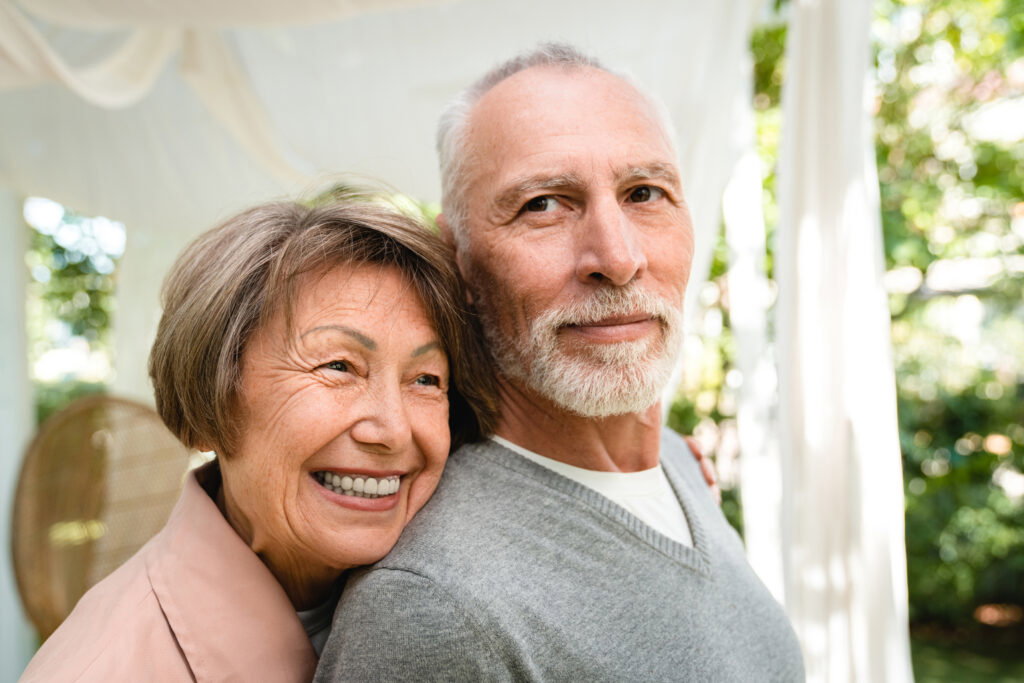 Can US citizens keep Medicare while living in Europe?
