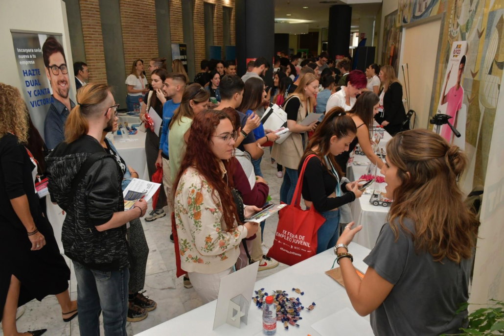 Young talent job fair boosts employment opportunities in Murcia « Euro ...