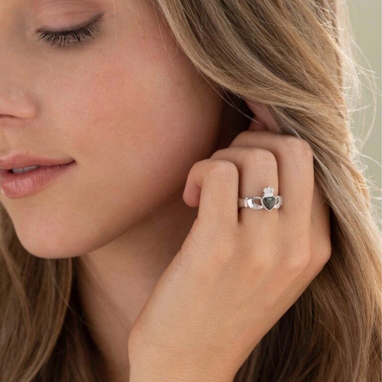 The Claddagh Ring: Meaning, history and tradition