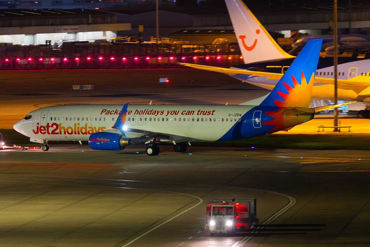 Panic as Jet2 pilot suffers heart attack at 30,000ft « Euro Weekly News